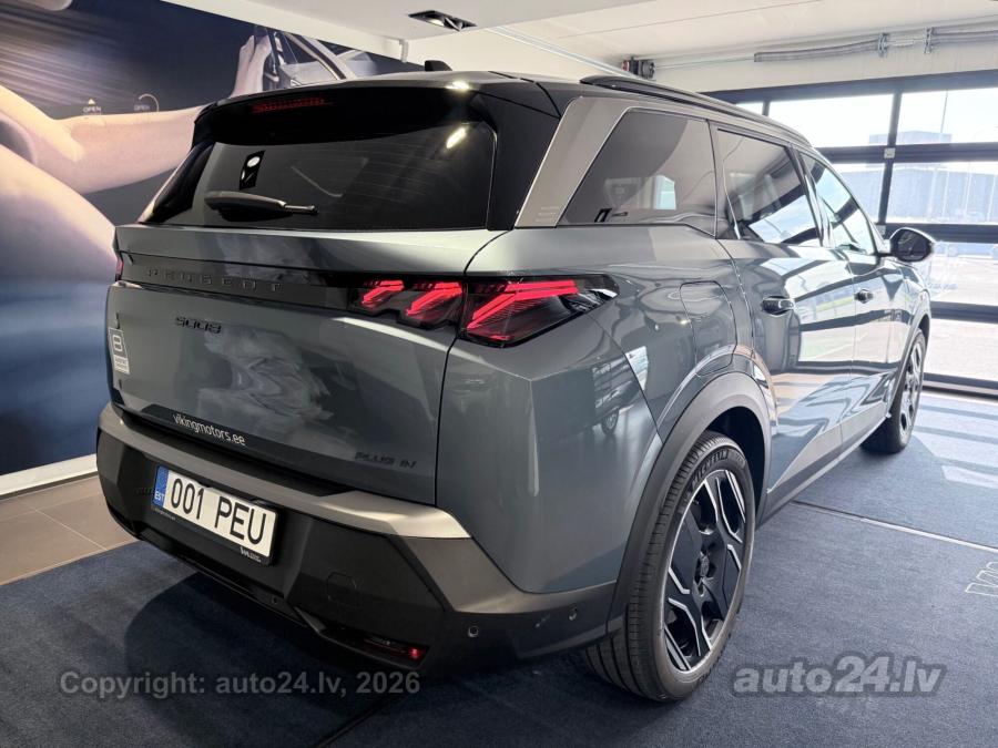 Zils Peugeot 5008 2026 Tallina, ar dzinēja tilpumu 1.60 L un nobraukumu 7 tūkst. km par 45900 €, foto 4 vietnē AUTOMOTO.COM.LV