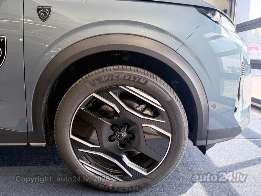 Zils Peugeot 5008 2026 Tallina, ar dzinēja tilpumu 1.60 L un nobraukumu 7 tūkst. km par 45900 €, foto 18 vietnē AUTOMOTO.COM.LV