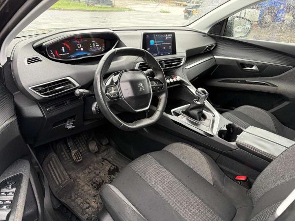Brūns Peugeot 5008 2017 Alīta, ar dzinēja tilpumu 1.20 L un nobraukumu 162 tūkst. km par 6899 €, foto 7 vietnē AUTOMOTO.COM.LV