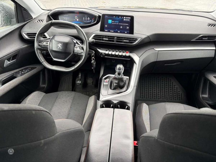 Brūns Peugeot 5008 2017 Alīta, ar dzinēja tilpumu 1.20 L un nobraukumu 162 tūkst. km par 6899 €, foto 11 vietnē AUTOMOTO.COM.LV