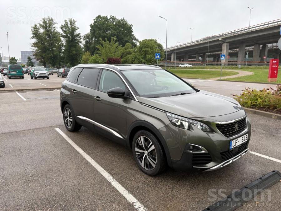 Brown Peugeot 5008 2018 in Riga, with an engine capacity of 1.60 L and mileage of 118 thousand km for 14290 €, photo 1 on AUTOMOTO.COM.LV