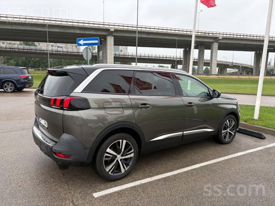 Brown Peugeot 5008 2018 in Riga, with an engine capacity of 1.60 L and mileage of 118 thousand km for 14290 €, photo 6 on AUTOMOTO.COM.LV