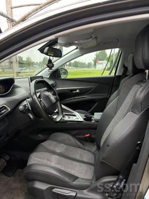 Brown Peugeot 5008 2018 in Riga, with an engine capacity of 1.60 L and mileage of 118 thousand km for 14290 €, photo 7 on AUTOMOTO.COM.LV