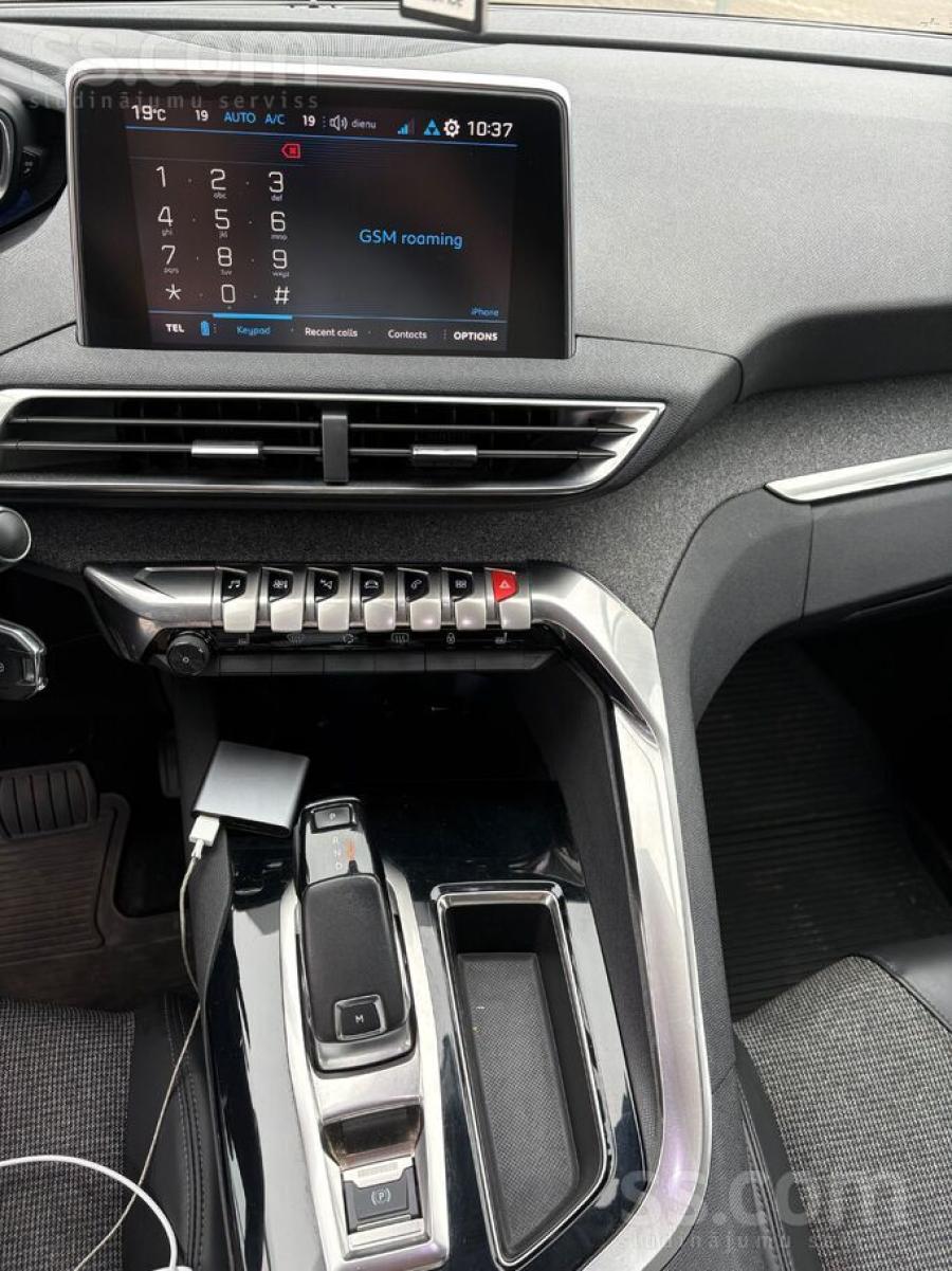 Brown Peugeot 5008 2018 in Riga, with an engine capacity of 1.60 L and mileage of 118 thousand km for 14290 €, photo 8 on AUTOMOTO.COM.LV