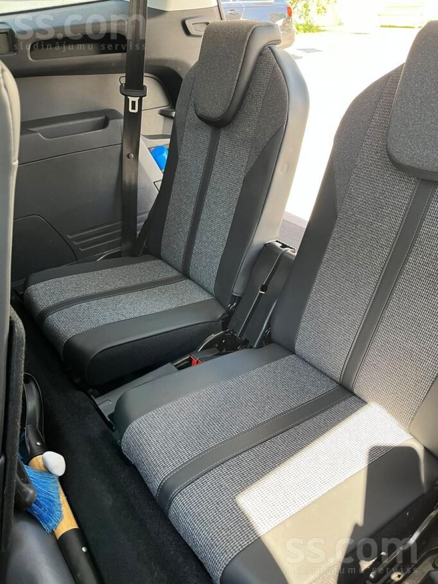 Brown Peugeot 5008 2018 in Riga, with an engine capacity of 1.60 L and mileage of 118 thousand km for 14290 €, photo 14 on AUTOMOTO.COM.LV