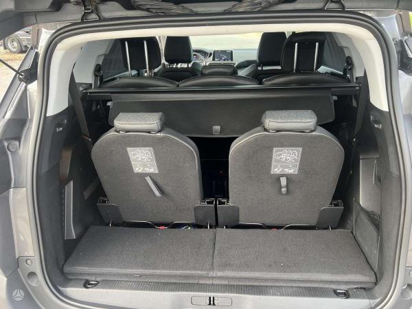 Peugeot 5008 2018 in Taurage on AUTOMOTO.COM.LV Brown Peugeot 5008 2018 in Taurage, with an engine capacity of 1.50 L and mileage of 180 thousand km for 11850 €, photo 8 on AUTOMOTO.COM.LV