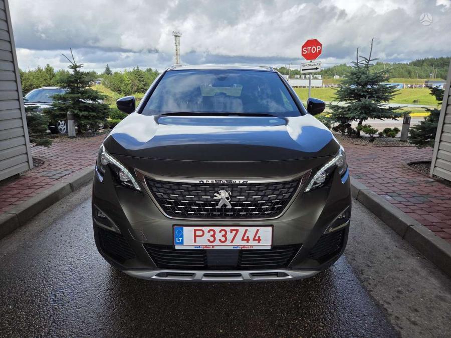 Brown Peugeot 5008 2019 in Vilnius, with an engine capacity of 1.50 L and mileage of 193 thousand km for 12500 €, photo 3 on AUTOMOTO.COM.LV