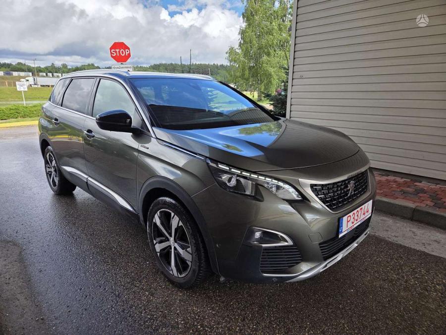 Brown Peugeot 5008 2019 in Vilnius, with an engine capacity of 1.50 L and mileage of 193 thousand km for 12500 €, photo 4 on AUTOMOTO.COM.LV