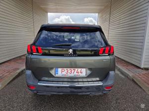 Brown Peugeot 5008 2019 in Vilnius, with an engine capacity of 1.50 L and mileage of 193 thousand km for 12500 €, photo 6 on AUTOMOTO.COM.LV