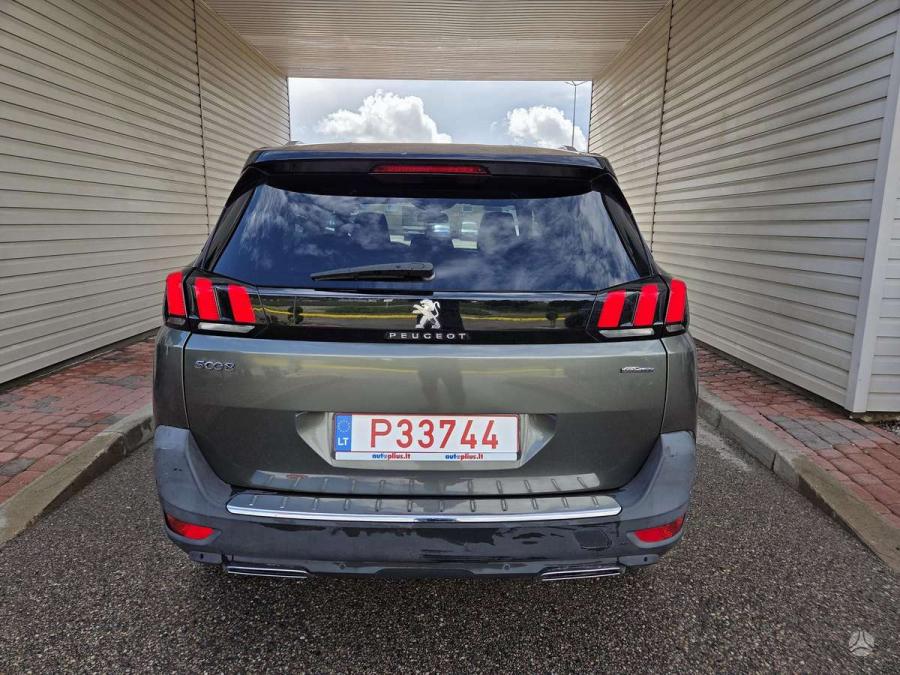 Brown Peugeot 5008 2019 in Vilnius, with an engine capacity of 1.50 L and mileage of 193 thousand km for 12500 €, photo 6 on AUTOMOTO.COM.LV