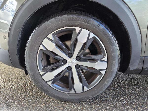 Brown Peugeot 5008 2019 in Vilnius, with an engine capacity of 1.50 L and mileage of 193 thousand km for 12500 €, photo 8 on AUTOMOTO.COM.LV
