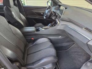 Brown Peugeot 5008 2019 in Vilnius, with an engine capacity of 1.50 L and mileage of 193 thousand km for 12500 €, photo 12 on AUTOMOTO.COM.LV