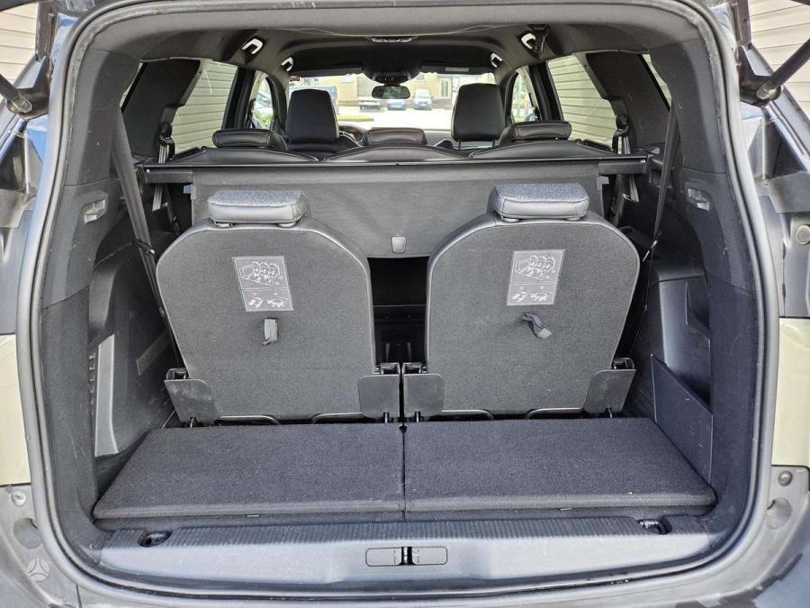 Brown Peugeot 5008 2019 in Vilnius, with an engine capacity of 1.50 L and mileage of 193 thousand km for 12500 €, photo 21 on AUTOMOTO.COM.LV