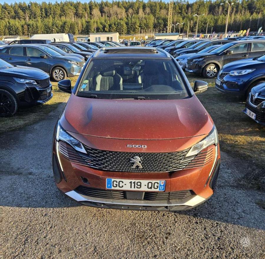 Brūns Peugeot 5008 2021 Viļņa, ar dzinēja tilpumu 1.50 L un nobraukumu 137 tūkst. km par 18755 €, foto 2 vietnē AUTOMOTO.COM.LV