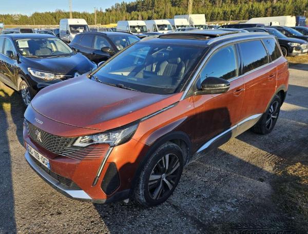Brown Peugeot 5008 2021 in Vilnius, with an engine capacity of 1.50 L and mileage of 137 thousand km for 18755 €, photo 3 on AUTOMOTO.COM.LV