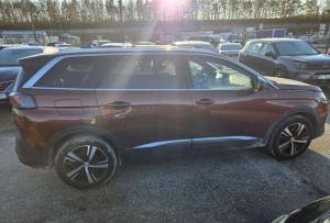 Brūns Peugeot 5008 2021 Viļņa, ar dzinēja tilpumu 1.50 L un nobraukumu 137 tūkst. km par 18755 €, foto 4 vietnē AUTOMOTO.COM.LV