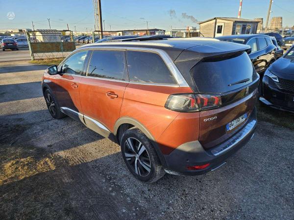 Brown Peugeot 5008 2021 in Vilnius, with an engine capacity of 1.50 L and mileage of 137 thousand km for 18755 €, photo 7 on AUTOMOTO.COM.LV