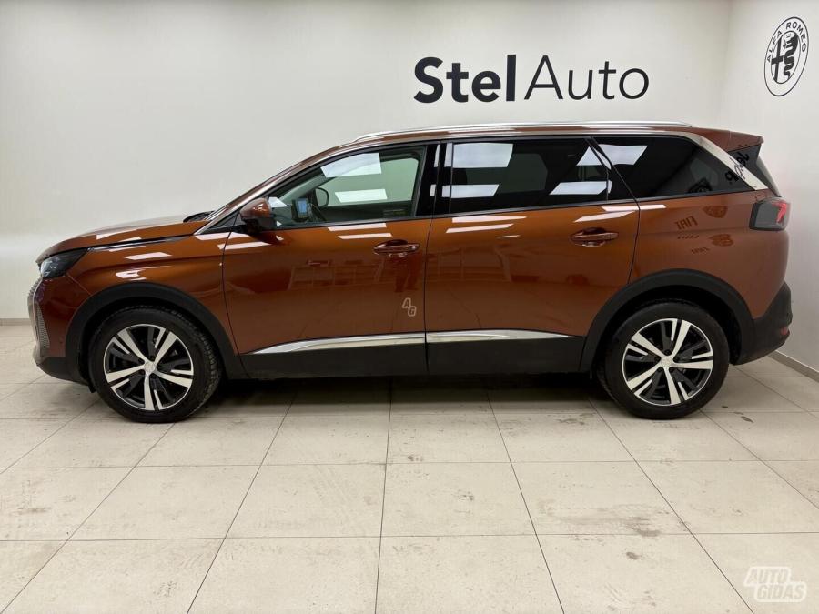 Brown Peugeot 5008 2021 in Vilnius, with an engine capacity of 1.50 L and mileage of 73 thousand km for 21990 €, photo 3 on AUTOMOTO.COM.LV