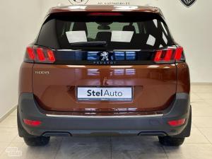 Brūns Peugeot 5008 2021 Viļņa, ar dzinēja tilpumu 1.50 L un nobraukumu 63 tūkst. km par 21790 €, foto 6 vietnē AUTOMOTO.COM.LV