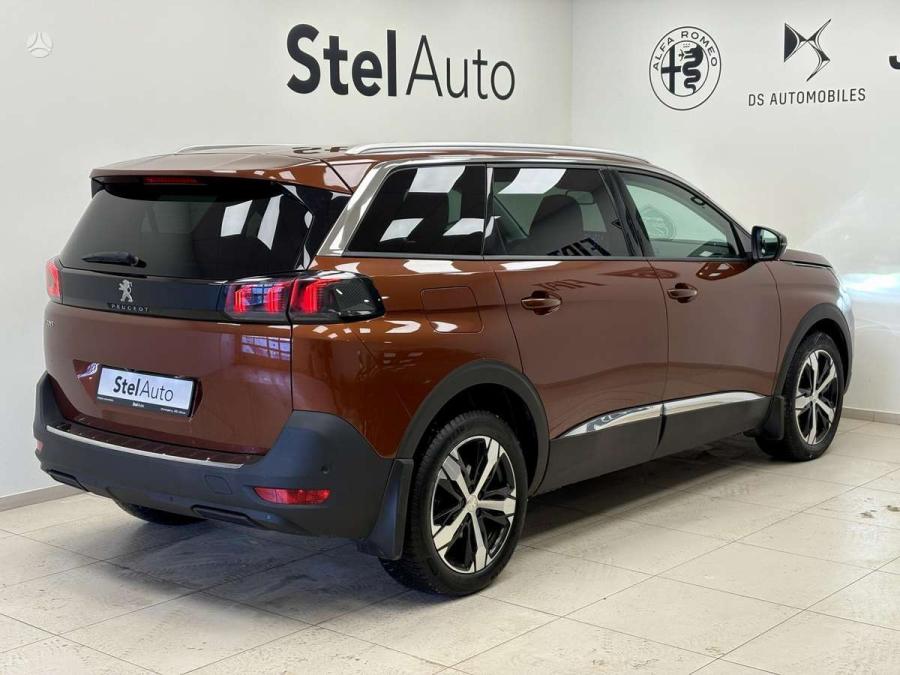 Brūns Peugeot 5008 2021 Viļņa, ar dzinēja tilpumu 1.50 L un nobraukumu 63 tūkst. km par 21790 €, foto 4 vietnē AUTOMOTO.COM.LV