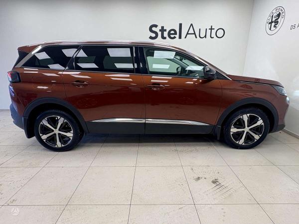 Brūns Peugeot 5008 2021 Viļņa, ar dzinēja tilpumu 1.50 L un nobraukumu 63 tūkst. km par 21790 €, foto 5 vietnē AUTOMOTO.COM.LV