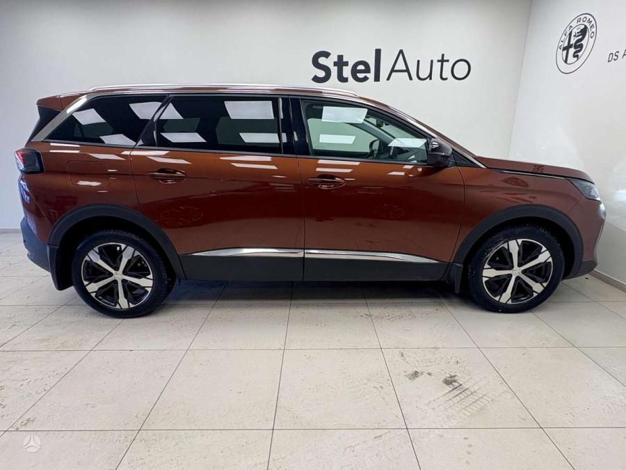 Brūns Peugeot 5008 2021 Viļņa, ar dzinēja tilpumu 1.50 L un nobraukumu 63 tūkst. km par 21790 €, foto 5 vietnē AUTOMOTO.COM.LV