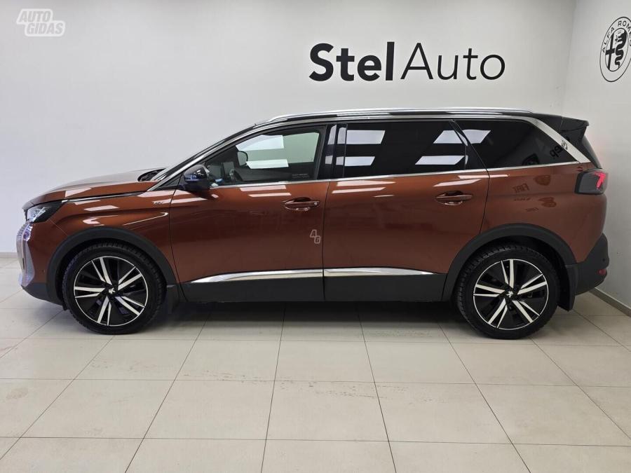 Brown Peugeot 5008 2021 in Vilnius, with an engine capacity of 2.00 L and mileage of 190 thousand km for 22490 €, photo 4 on AUTOMOTO.COM.LV