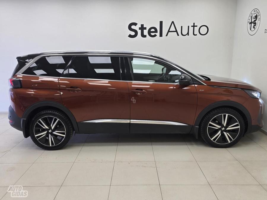 Brown Peugeot 5008 2021 in Vilnius, with an engine capacity of 2.00 L and mileage of 190 thousand km for 22490 €, photo 8 on AUTOMOTO.COM.LV