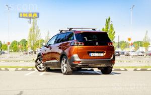 Brown Peugeot 5008 2021 in Riga, with an engine capacity of 1.50 L and mileage of 121 thousand km for 19790 €, photo 9 on AUTOMOTO.COM.LV