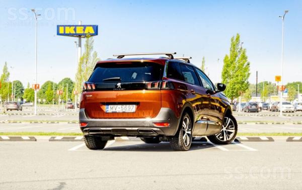 Brown Peugeot 5008 2021 in Riga, with an engine capacity of 1.50 L and mileage of 121 thousand km for 16690 €, photo 6 on AUTOMOTO.COM.LV