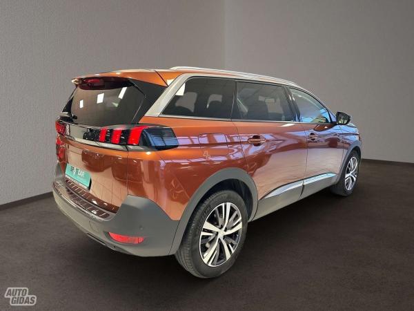 Brown Peugeot 5008 2022 in Kaunas, with an engine capacity of 1.20 L and mileage of 48 thousand km for 25836 €, photo 3 on AUTOMOTO.COM.LV