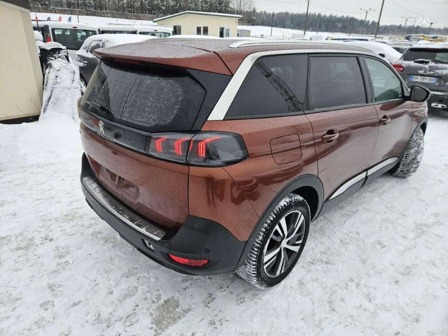 Brūns Peugeot 5008 2022 Viļņa, ar dzinēja tilpumu 1.20 L un nobraukumu 166 tūkst. km par 15609 €, foto 5 vietnē AUTOMOTO.COM.LV