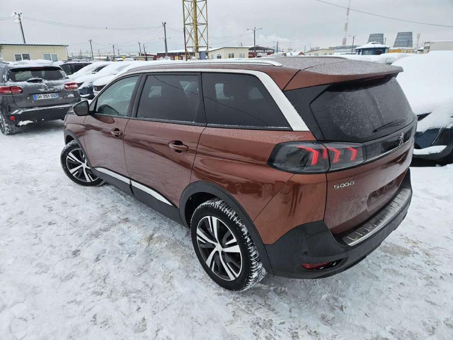 Brūns Peugeot 5008 2022 Viļņa, ar dzinēja tilpumu 1.20 L un nobraukumu 166 tūkst. km par 15609 €, foto 7 vietnē AUTOMOTO.COM.LV