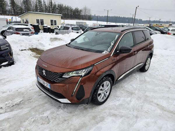 Brūns Peugeot 5008 2022 Viļņa, ar dzinēja tilpumu 1.20 L un nobraukumu 153 tūkst. km par 14278 €, foto 3 vietnē AUTOMOTO.COM.LV