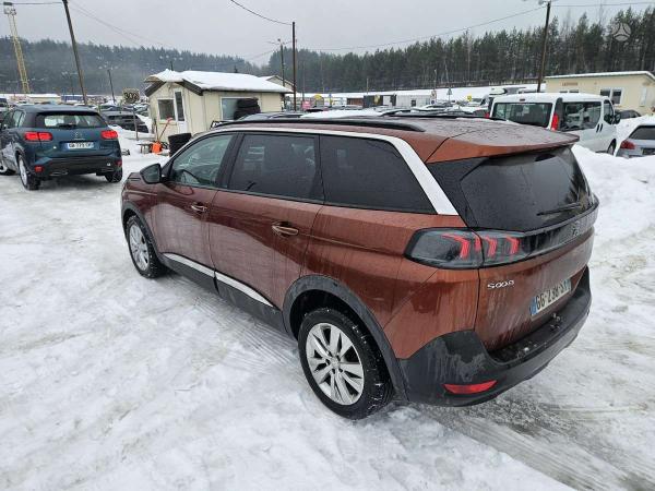 Brūns Peugeot 5008 2022 Viļņa, ar dzinēja tilpumu 1.20 L un nobraukumu 153 tūkst. km par 14278 €, foto 7 vietnē AUTOMOTO.COM.LV