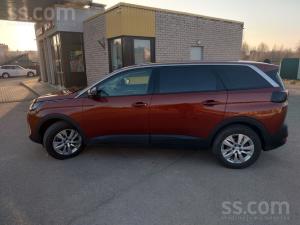 Brūns Peugeot 5008 2022 Daugavpils, ar dzinēja tilpumu 1.50 L un nobraukumu 60 tūkst. km par 17800 €, foto  vietnē AUTOMOTO.COM.LV