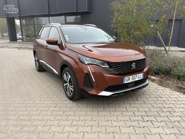 Brūns Peugeot 5008 2022 Kauņa, ar dzinēja tilpumu 1.50 L un nobraukumu 250 tūkst. km par 15300 €, foto  vietnē AUTOMOTO.COM.LV