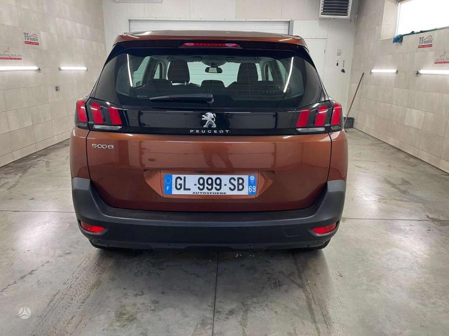 Brown Peugeot 5008 2023 in Marijampole, with an engine capacity of 1.20 L and mileage of 140 thousand km for 13104 €, photo 6 on AUTOMOTO.COM.LV