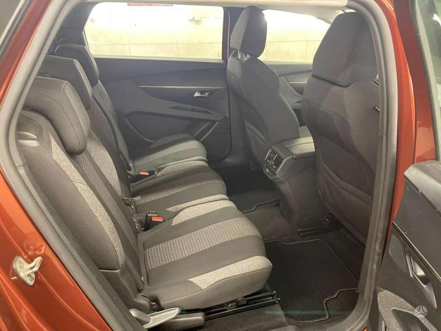 Brown Peugeot 5008 2023 in Marijampole, with an engine capacity of 1.20 L and mileage of 140 thousand km for 13104 €, photo 11 on AUTOMOTO.COM.LV