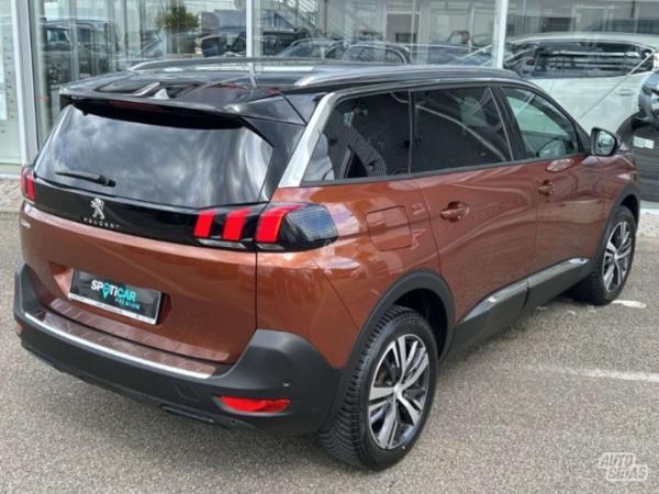 Brown Peugeot 5008 2024 in Kaunas, with an engine capacity of 1.20 L and mileage of 22 thousand km for 32494 €, photo 4 on AUTOMOTO.COM.LV