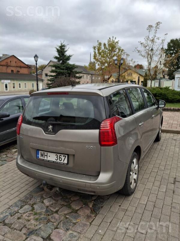 Brown Peugeot 5008 2016 in Rezekne, with an engine capacity of 1.60 L and mileage of 295 thousand km for 5500 €, photo 5 on AUTOMOTO.COM.LV