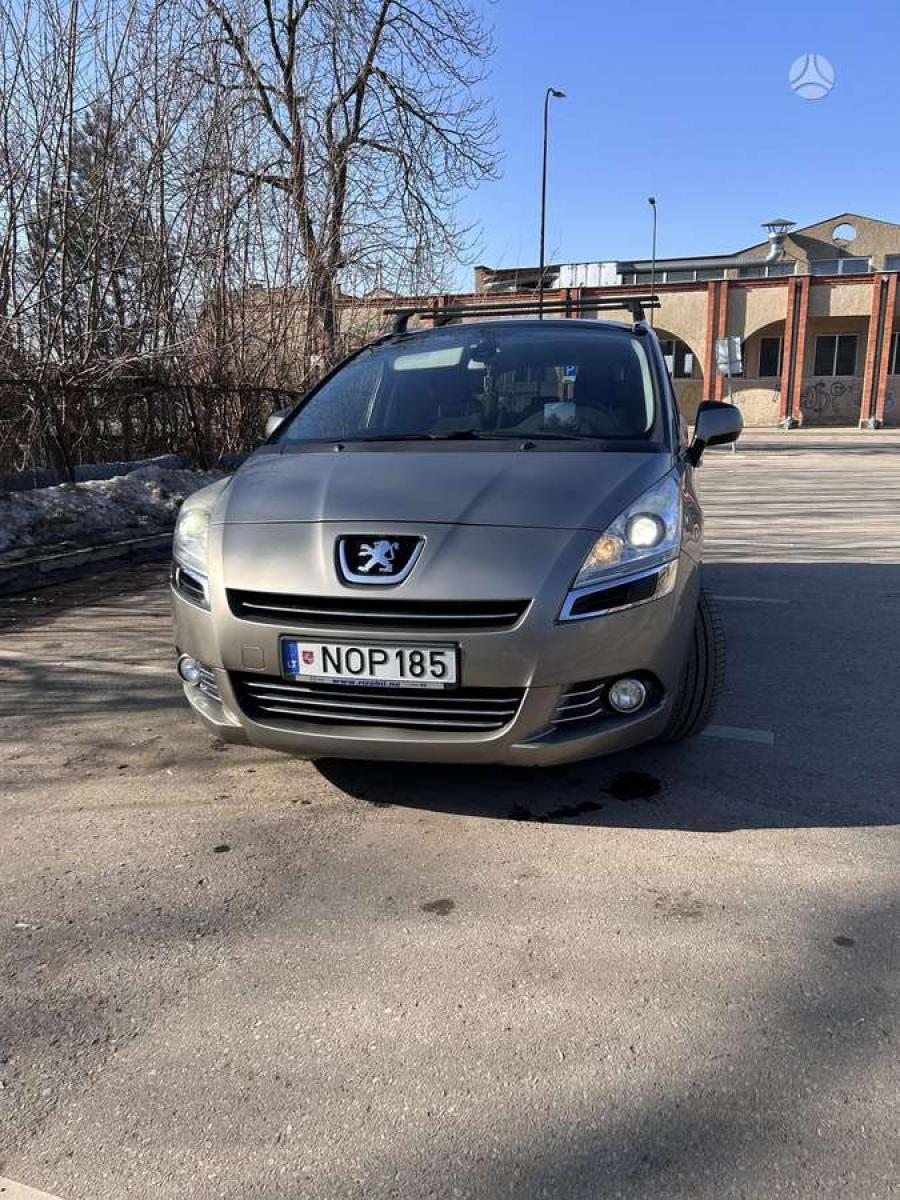 Brown Peugeot 5008 2010 in Vilnius, with an engine capacity of 1.56 L and mileage of 205 thousand km for 2350 €, photo 1 on AUTOMOTO.COM.LV