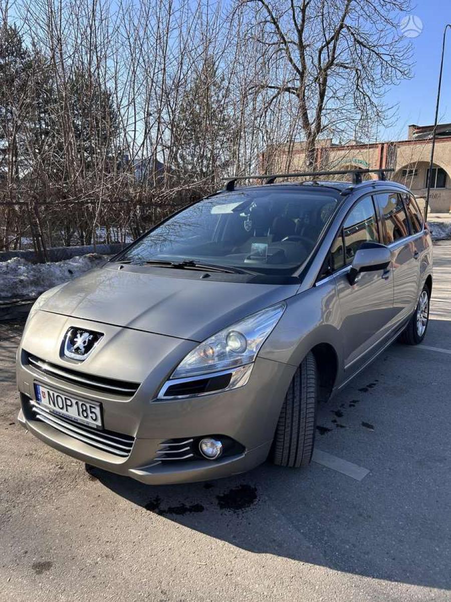 Brown Peugeot 5008 2010 in Vilnius, with an engine capacity of 1.56 L and mileage of 205 thousand km for 2350 €, photo 3 on AUTOMOTO.COM.LV