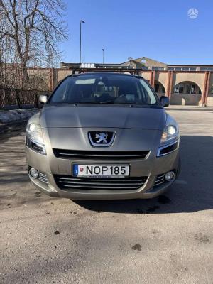 Brown Peugeot 5008 2010 in Vilnius, with an engine capacity of 1.56 L and mileage of 205 thousand km for 2350 €, photo 4 on AUTOMOTO.COM.LV