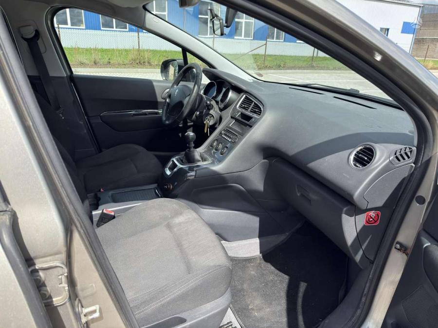 Brūns Peugeot 5008 2010 Tauragė, ar dzinēja tilpumu 1.60 L un nobraukumu 340 tūkst. km par 2900 €, foto 7 vietnē AUTOMOTO.COM.LV