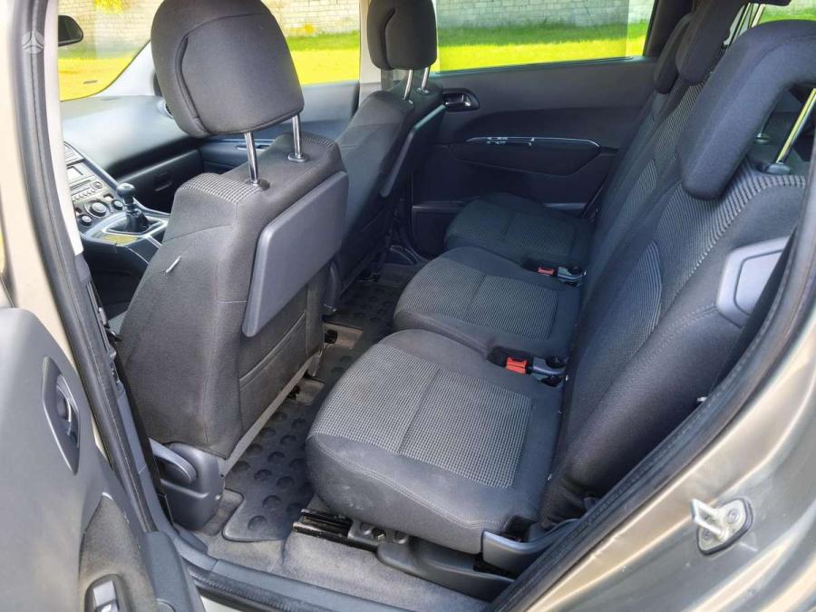 Brūns Peugeot 5008 2010 Panevēža, ar dzinēja tilpumu 1.56 L un nobraukumu 277 tūkst. km par 3200 €, foto 16 vietnē AUTOMOTO.COM.LV