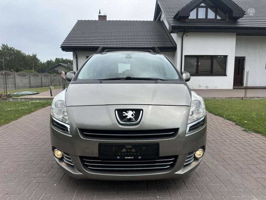 Brown Peugeot 5008 2011 in Siauliai, with an engine capacity of 1.60 L and mileage of 163 thousand km for 3850 €, photo 4 on AUTOMOTO.COM.LV