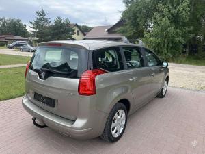 Brown Peugeot 5008 2011 in Siauliai, with an engine capacity of 1.60 L and mileage of 163 thousand km for 3850 €, photo 7 on AUTOMOTO.COM.LV