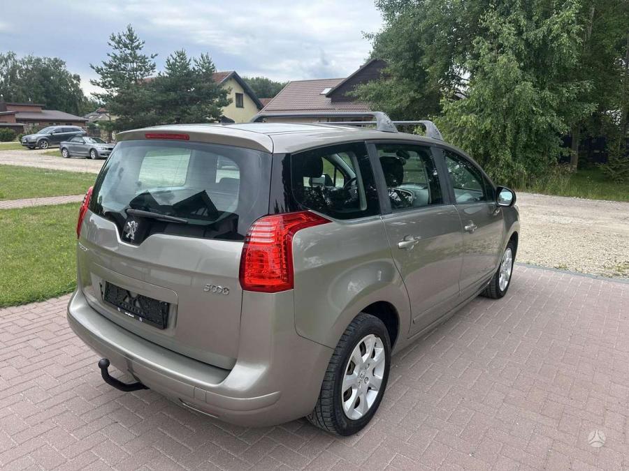 Brown Peugeot 5008 2011 in Siauliai, with an engine capacity of 1.60 L and mileage of 163 thousand km for 3850 €, photo 7 on AUTOMOTO.COM.LV