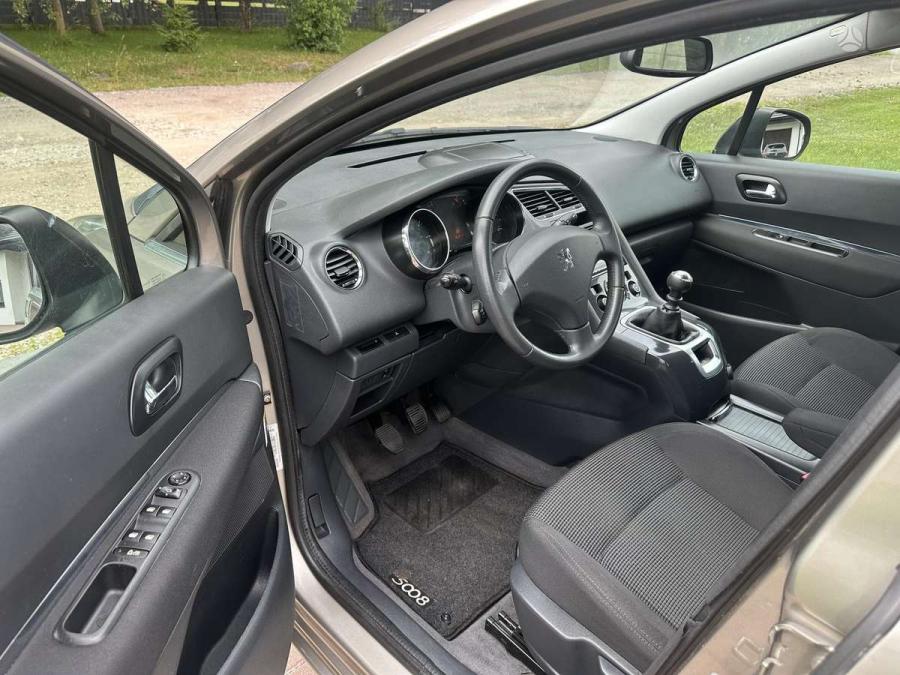 Brown Peugeot 5008 2011 in Siauliai, with an engine capacity of 1.60 L and mileage of 163 thousand km for 3850 €, photo 13 on AUTOMOTO.COM.LV